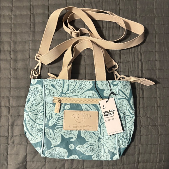 ALOHA Collection | Bags | New Aloha Collection Teal And Cream Floral ...